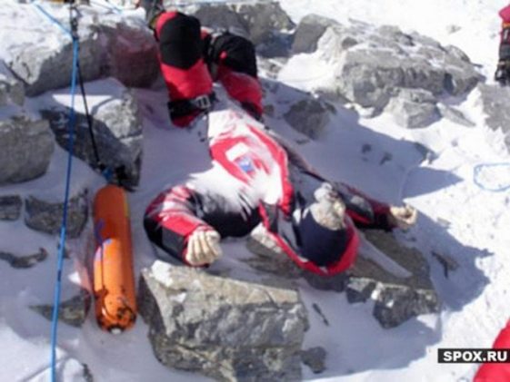 Mount Everest Bodies Used As Landmarks For Hikers