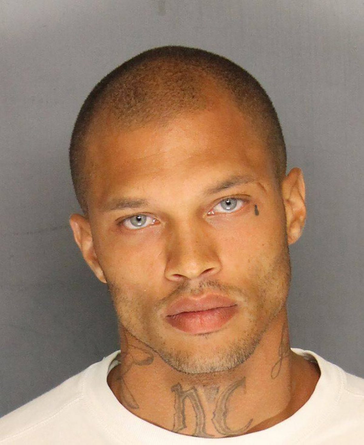 These Attractive Criminals Took Sexy Mugshots That Made Them Famous